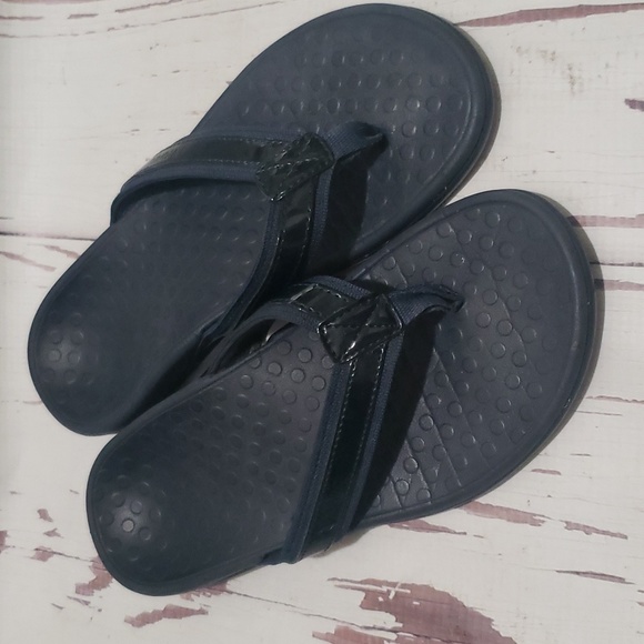 Vionic | Shoes | Vionic Navy Blue And Black Woman Toe Hook Sandals Size ...